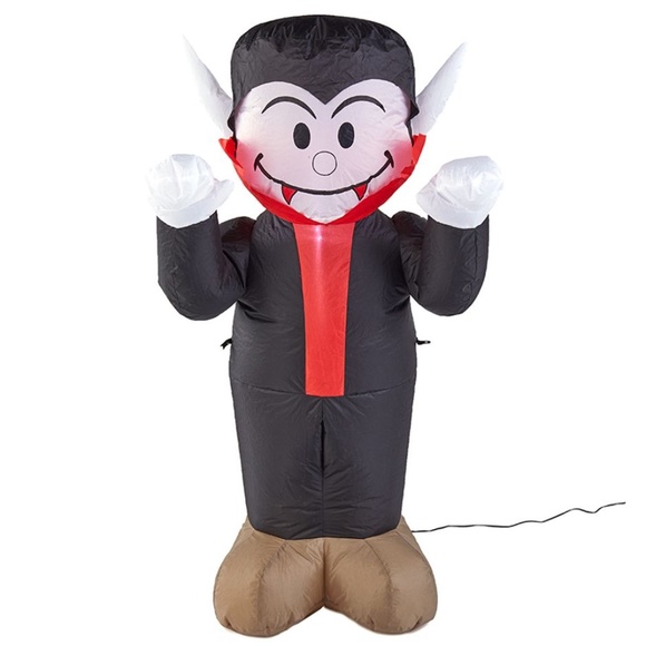 Halloween | Holiday | Halloween Inflatable Vampire Dracula 42 Yard ...